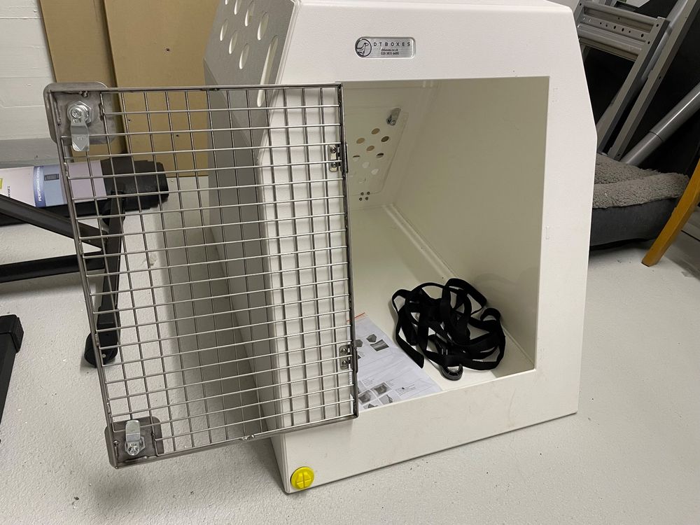DT Box dog car crate, white (Gebraucht) in Hildisrieden für CHF 245 ...