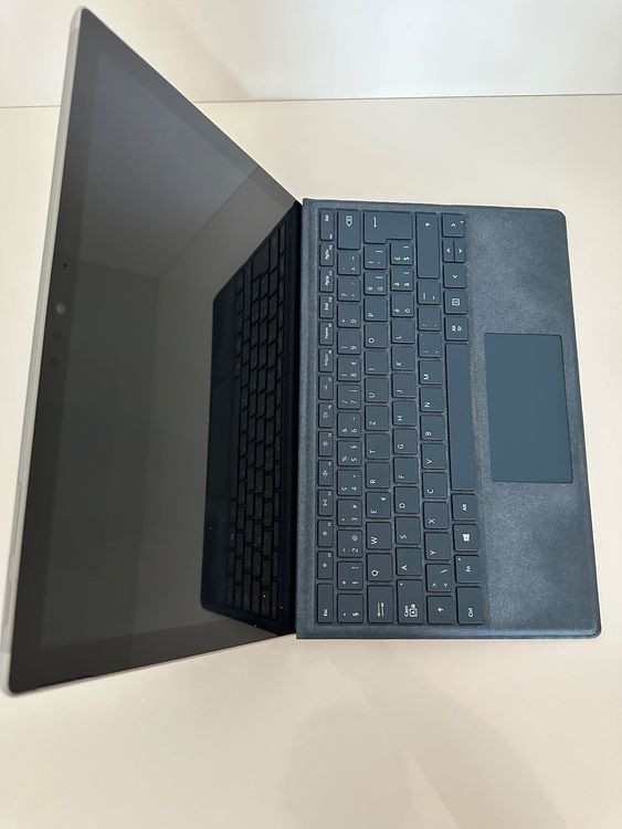 Surface Pro (5th Gen) - 256GB i5 8GB M1796 (Neu (gemäss Beschreibung ...