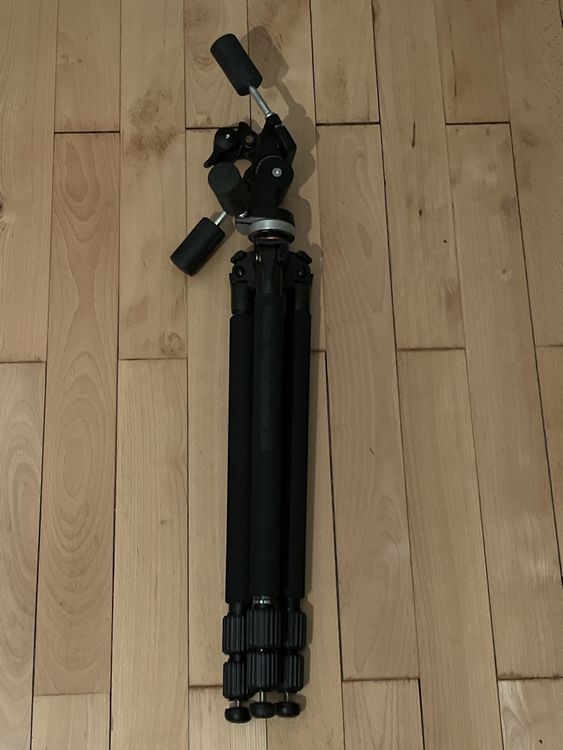 Velbon Neo Carmagne 530 Stativ Carbon Top Zustand (Gebraucht) in Thun ...