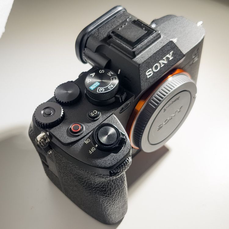 Sony Alpha 7 Mark IV (A7M4) (Gebraucht) in Buochs für CHF 1550 – mit Lieferung auf Ricardo kaufen