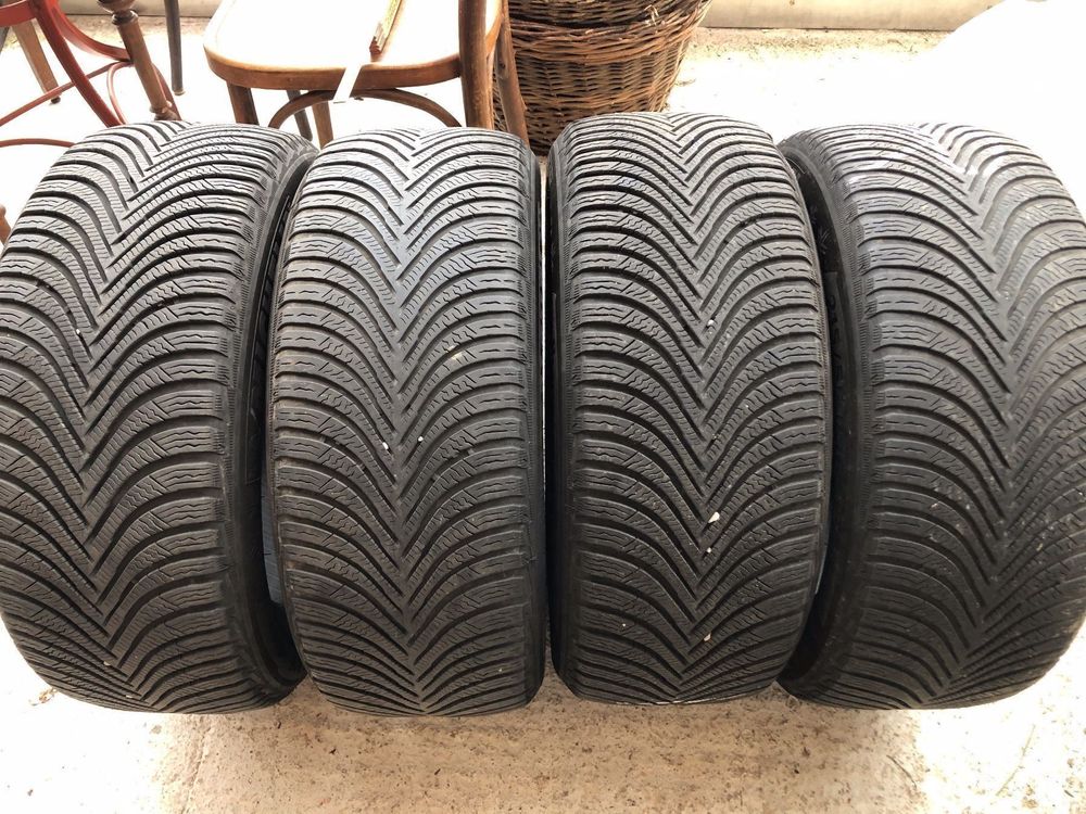 4 Reifen von Michelin (215/55 R16) (Gebraucht) in Hüswil für CHF 40 ...