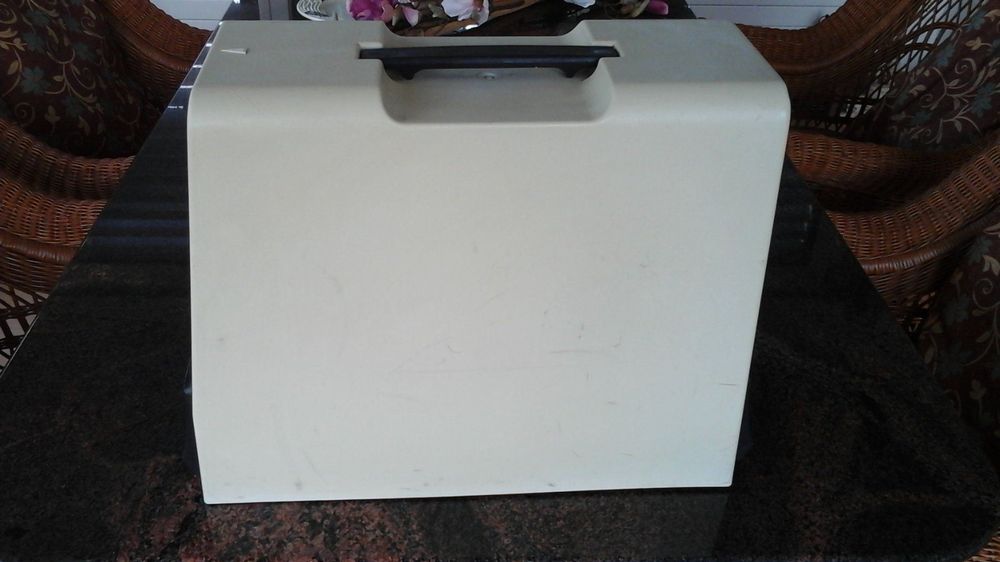 Singer Nähmaschine 7136 (Gebraucht) in für CHF 10 – nur Abholung auf ...