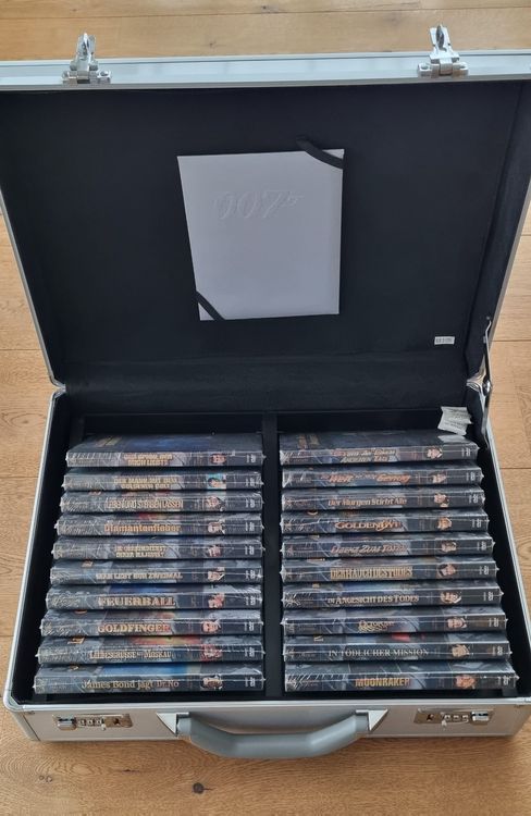 James Bond Koffer Ultimate Edition 20 DVD's (Neu und originalverpackt ...