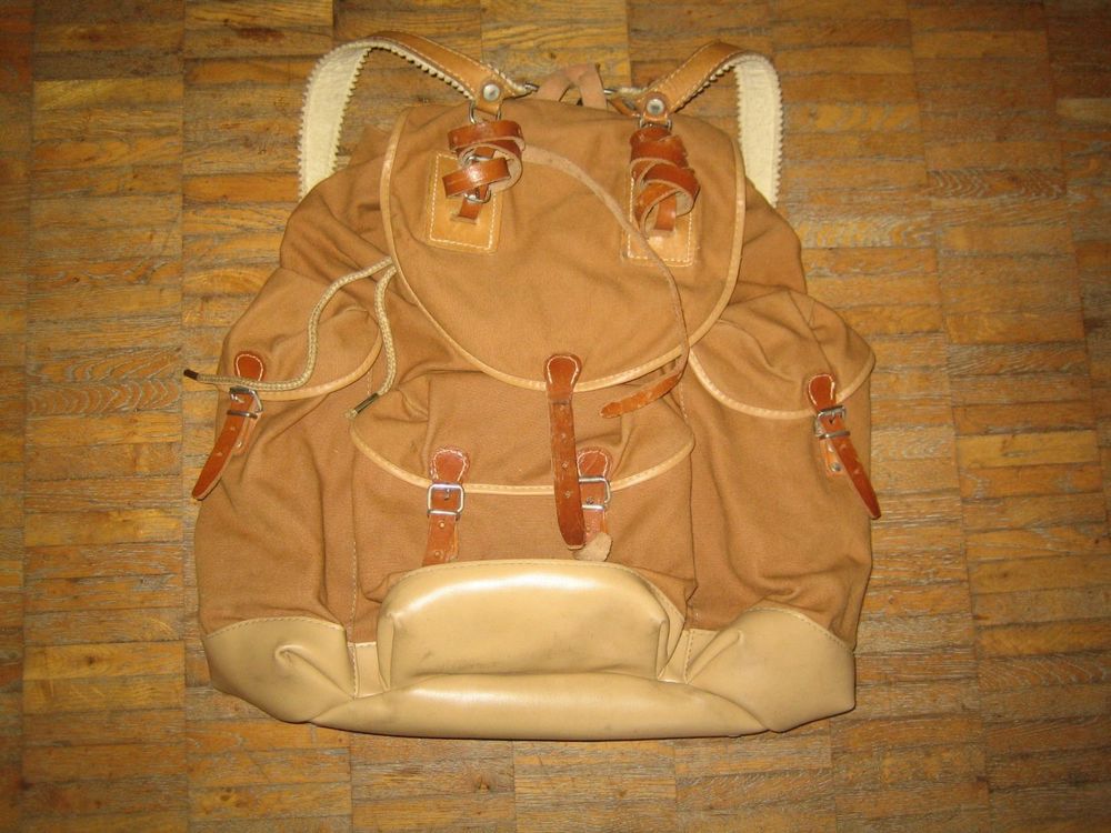 VINTAGE OLD SCHOOL RUCKSACK (Gebraucht) in Weissbad für CHF 65 – mit ...