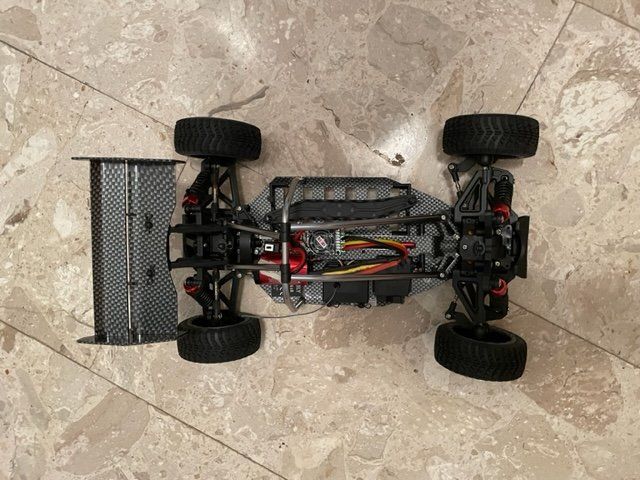 REELY Carbon Fighter Brushless 4WD RtR (Neuwertig) | Kaufen auf Ricardo