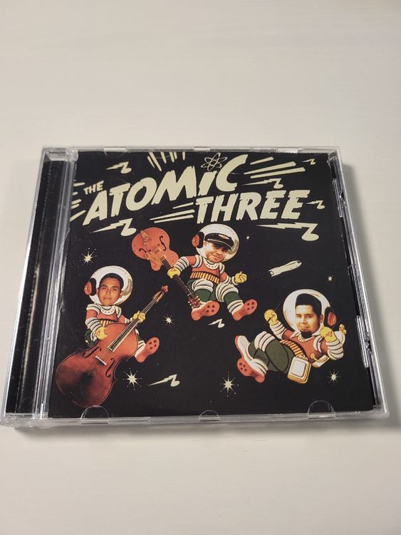 Atomic Three - CD (Neu (gemäss Beschreibung)) in Uster für CHF 8 – mit ...
