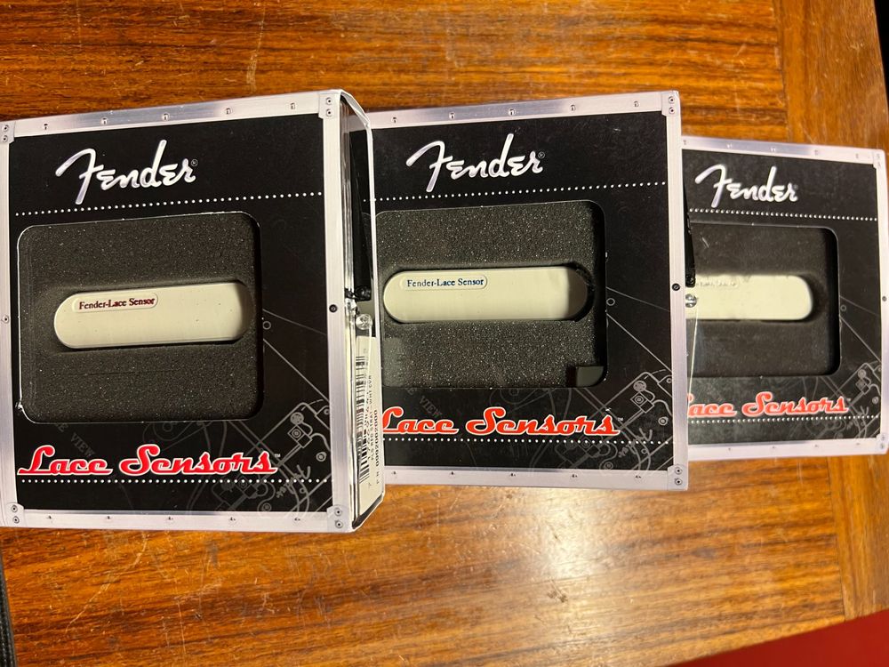 Fender LACE Sensor Pickups / RED / SILVER / BLUE (Gebraucht) in Rüti b ...