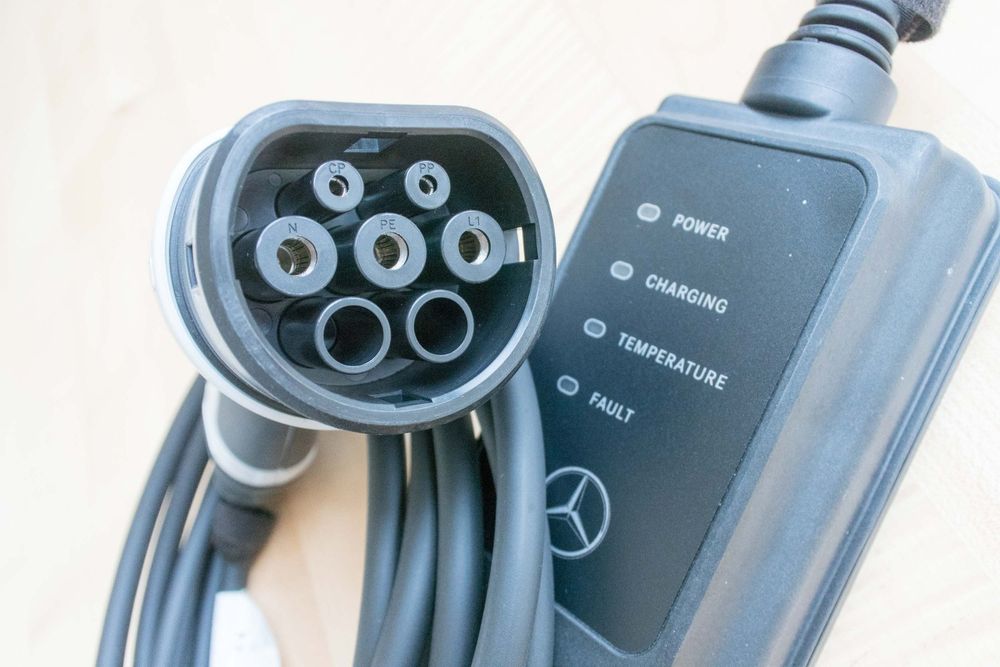 Schone Mercedes Ladekabel Haushaltssteckdose Ebenbild