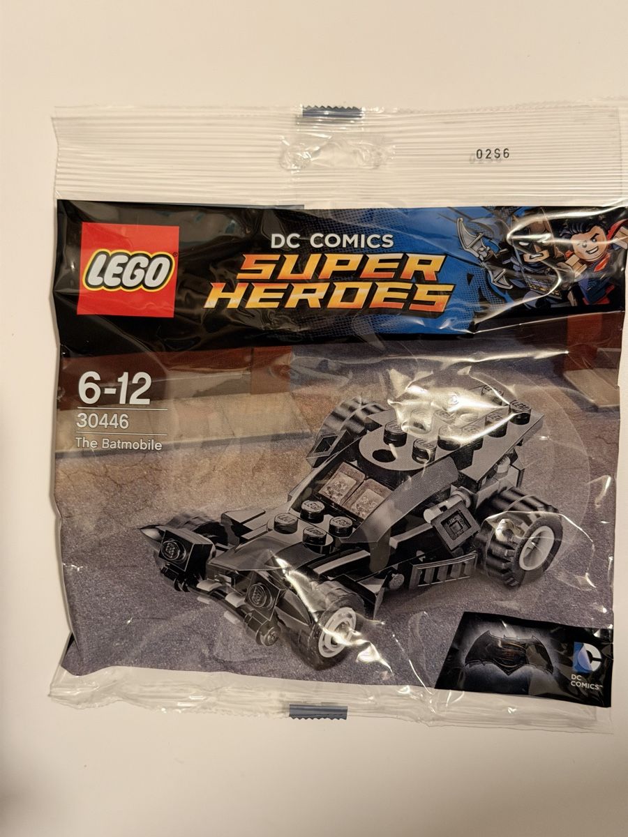 LEGO DC Comics Super Heroes - The Batmobile 30446! (Neu und ...