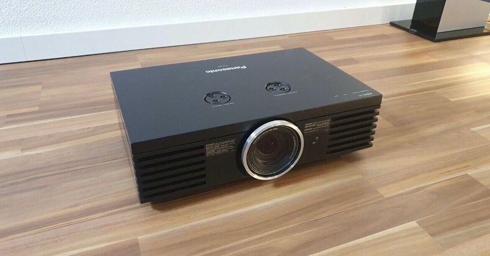 Panasonic PT AE 4000 (Gebraucht) in Siggenthal Station für CHF 379 ...
