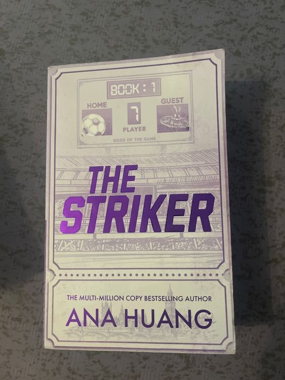 Ana Huang: The Striker (Gebraucht) in Uzwil für CHF 8 – mit Lieferung auf Ricardo kaufen