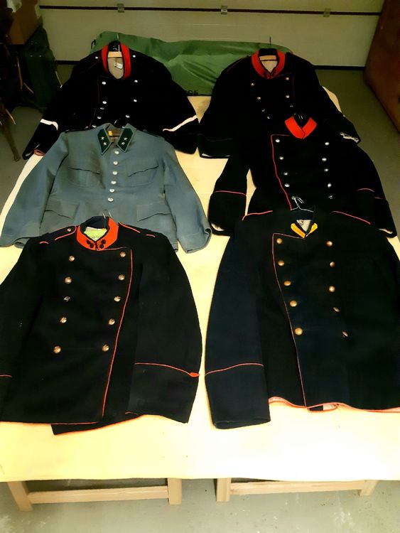 Uniformen 1898 Lot 6 Stück (Gebraucht) in Neuenkirch für CHF 180 – mit ...