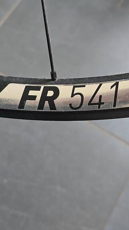 Laufradsatz mit Chris King ISO Disc Naben und DT Swiss FR541 (Gebraucht ...