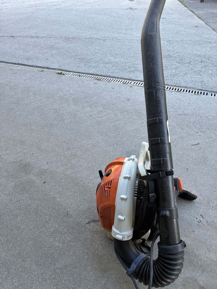 Stihl BR600 (Defekt) in Berschis für CHF 171 – nur Abholung auf Ricardo ...