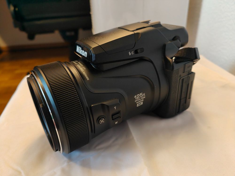 Nikon Coolpix P1000 mit viel Zubehör, Neuwertig | Kaufen auf Ricardo