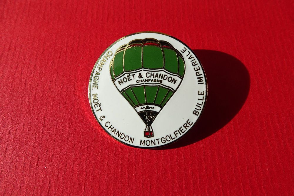 pin's / broche montgolfière champagne Moët & Chandon (D'occasion) à ...