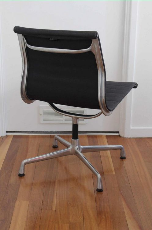 Vitra EA 105 (4Stk erhältlich neuwertig) Neupreis CHF 2080 (Neu (gemäss ...