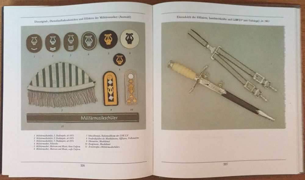 Buch Uniformen der NVA der DDR 1956-1986 (Gebraucht) in Volketswil für ...