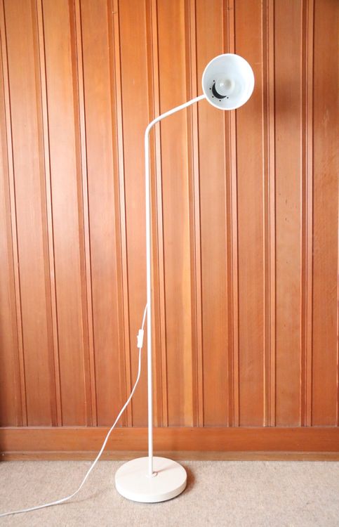 Stehlampe (NR. 1) (Gebraucht) in Zug für CHF 1 – nur Abholung auf Ricardo kaufen