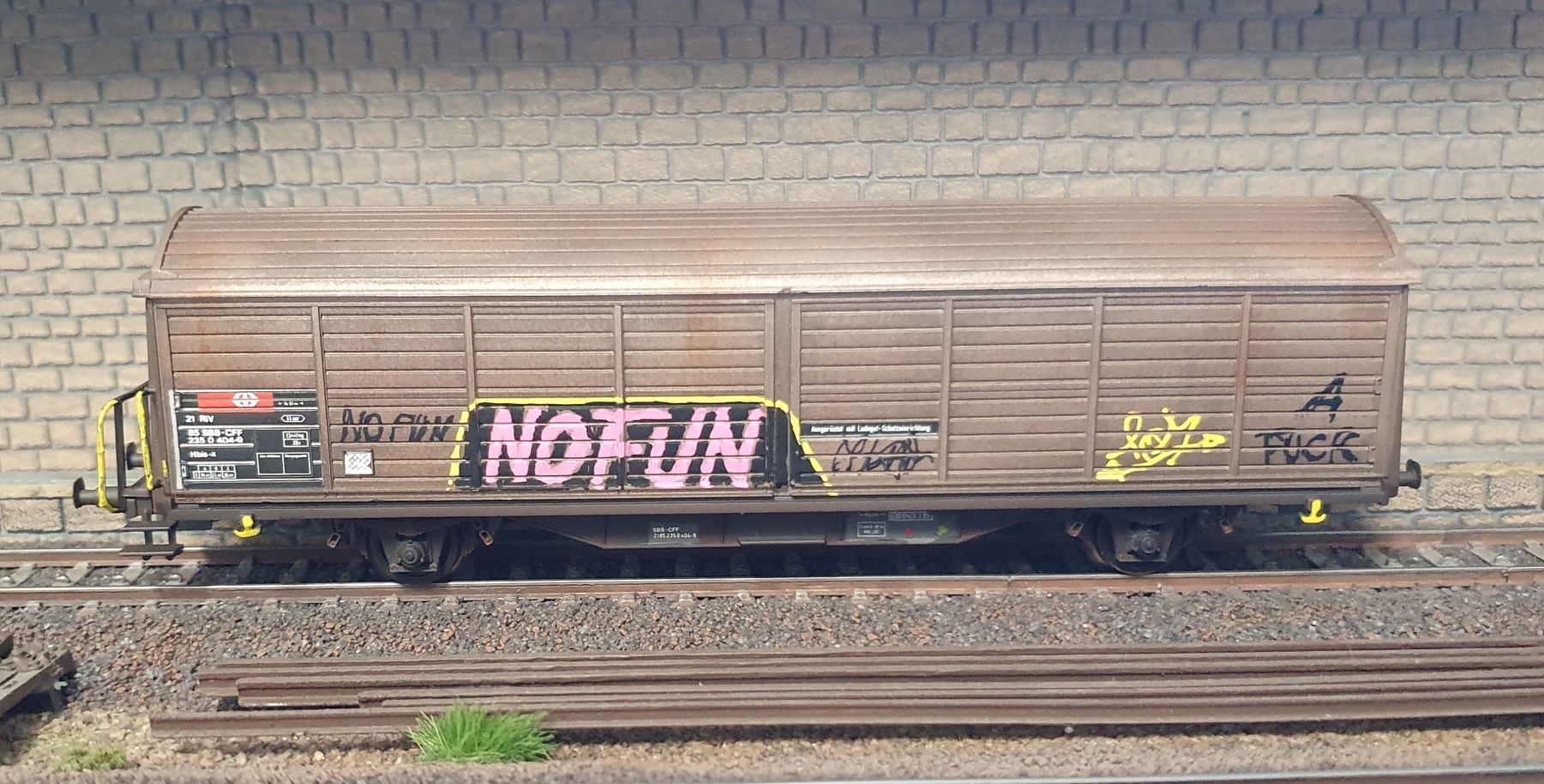 WAGON HBIS-X, SBB-CFF, ROCO 46171, PATINE + GRAFFITIS (Gebraucht) in ...