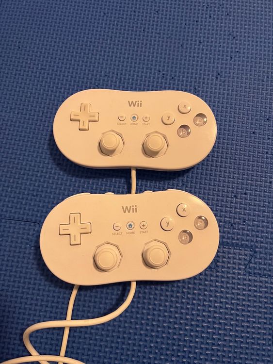 2 original Wii Classic Controller | Kaufen auf Ricardo