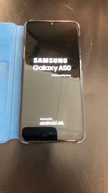 Samsung Galaxy A50 (Kleine sprung im Display ) mit Kopfhörer | Kaufen auf Ricardo