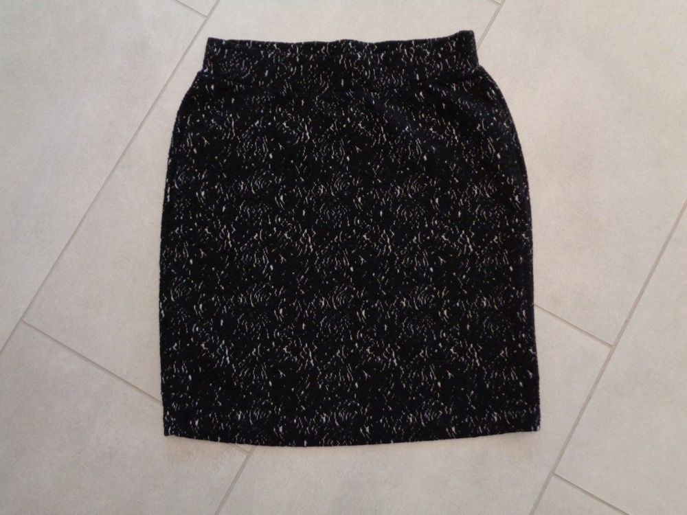 Schwarz-weisser Stretch Rock S - 2002030 | Kaufen auf Ricardo