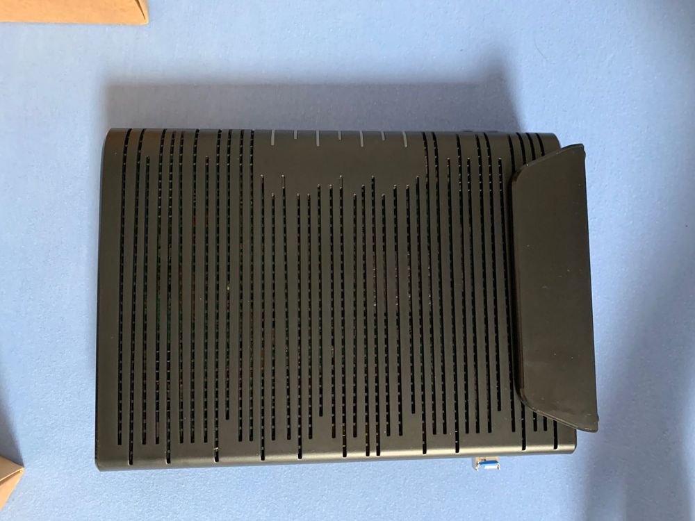 Swisscom Router Centro Business 2.0 NEU (Neu und originalverpackt) in ...