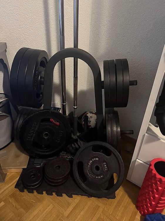Set disques musculation en fonte 210kg + barres et support (D'occasion ...