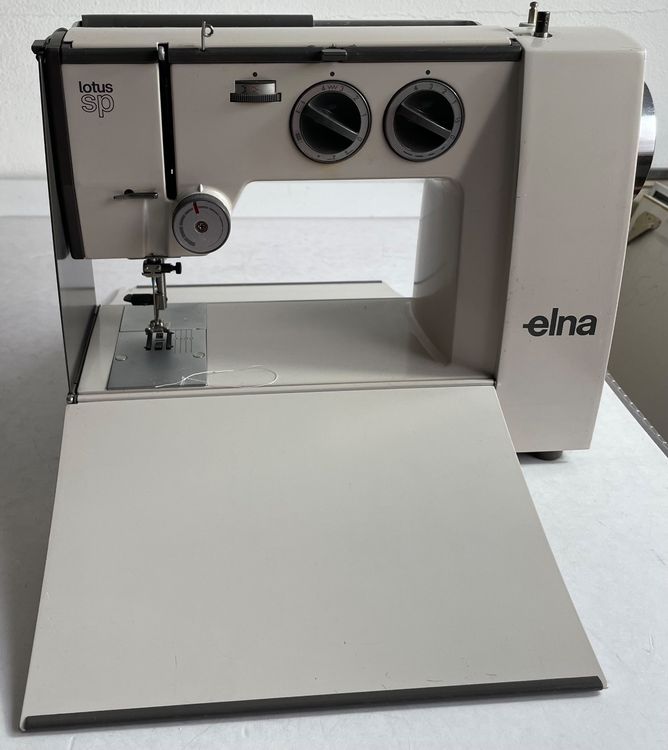 Vintage ELNA LOTUS EC Kompakte Nähmaschine der Schweizerisch (Gebraucht ...
