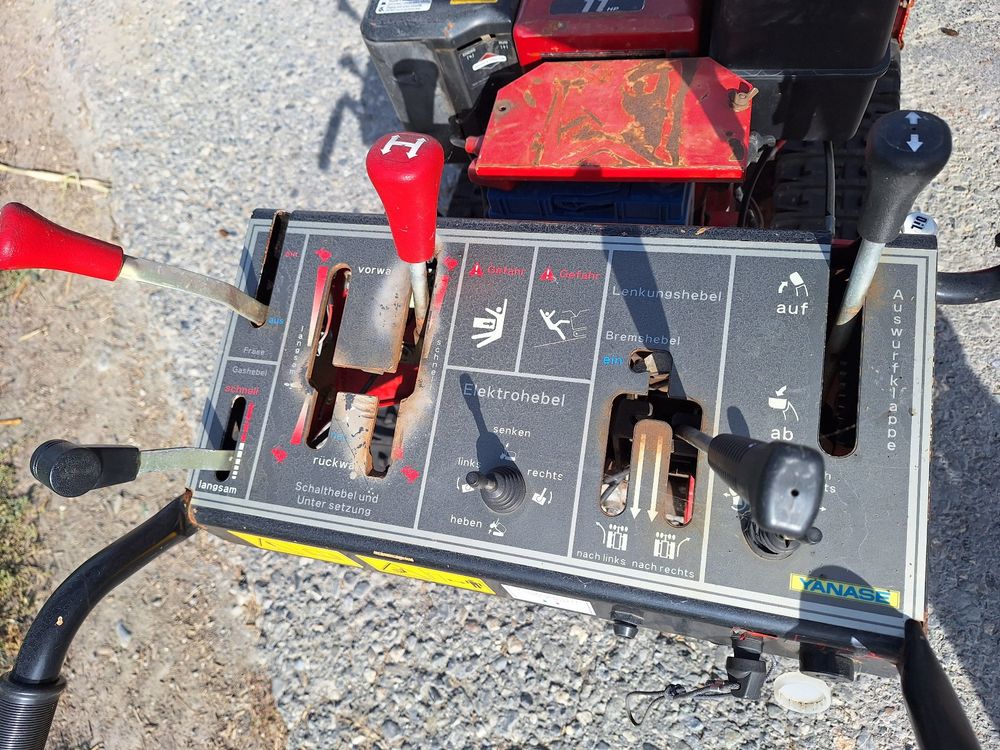 Yanase, KS-Y811HSTR Schneefräse, I17430 (Defekt) in für CHF 856 – nur ...