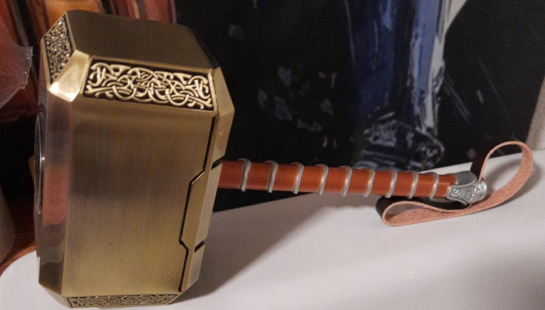 Avengers Thors Mjolnir – Seltenes Metall-Replica 20 cm RAR (Gebraucht ...