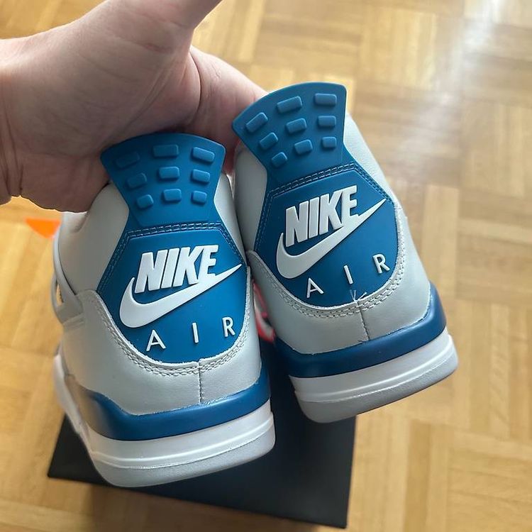 Nike Air Jordan 4 Retro, Military Blue US11 / 45, FV5029-141 (Neu und ...