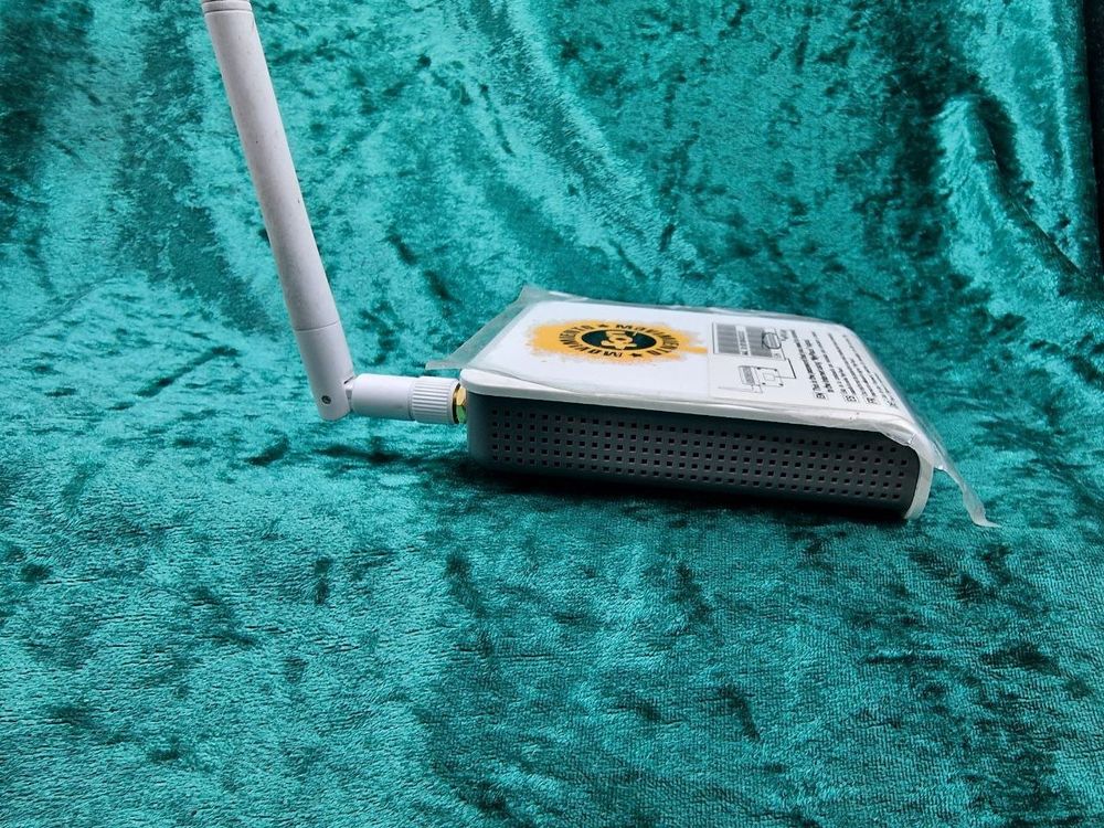 LA FONERA Wireless Router 54 Mbps 802.11 b/g (Model: FON2100 (Gebraucht ...