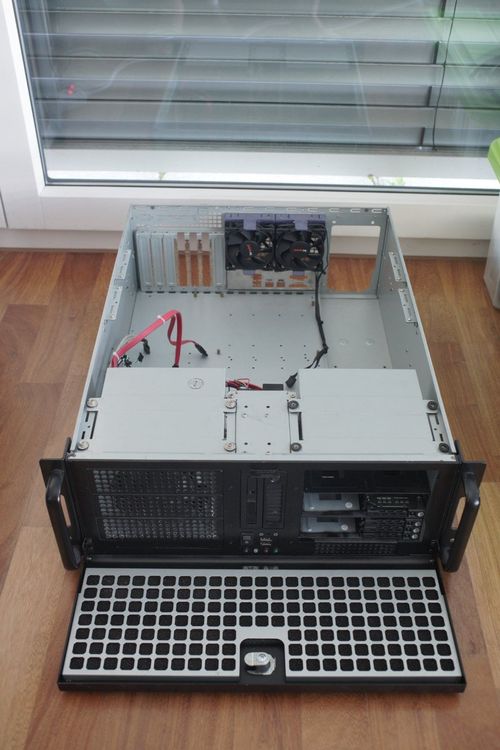 4U Server Gehäuse - perfekt als Homeserver (Gebraucht) in für CHF 12 ...