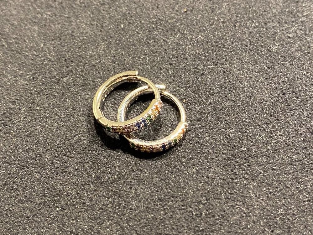 Creolen 925 Silber mit bunten Zirkonia | Kaufen auf Ricardo Creolen 925 Silber mit bunten Zirkonia | Kaufen auf Ricardo