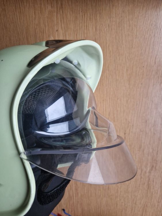 Feuerwehrhelm CGF Gallet S1S12 nachtleuchtend Taille 53 à 60 (Gebraucht ...
