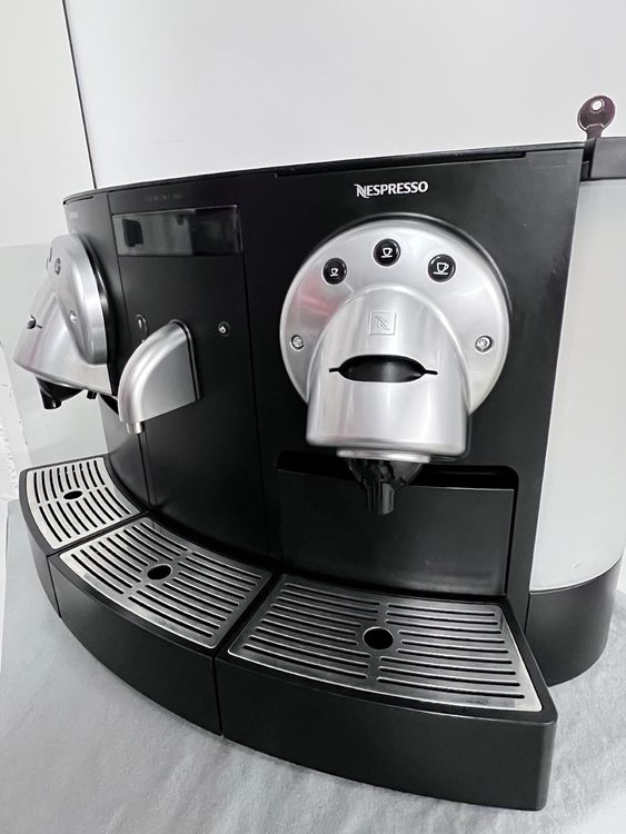 Nespresso Gemini CS 200 ab Service mit 5 Monate Garantie (Gebraucht) in ...