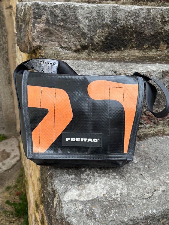 Freitag F11 Lassie (Gebraucht) in Arsiè für CHF 215 – mit Lieferung auf ...