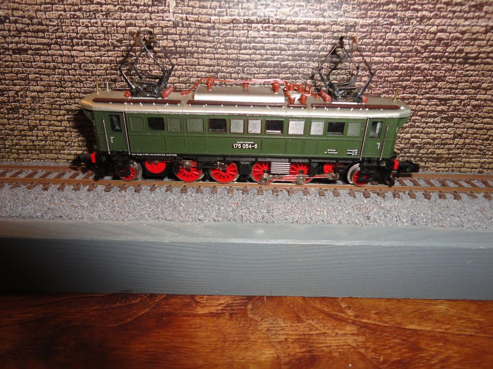 E-Lok BR175 Deutsche Bundesbahn Minitrix 2974 Spur N (Neu (gemäss ...
