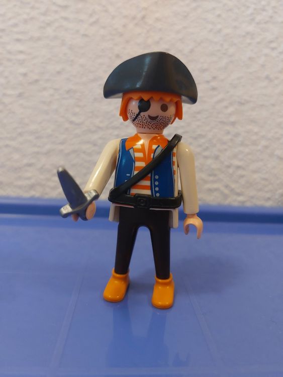 PLAYMOBIL Figur Pirat mit Augenbinde und Dolch (Gebraucht) in ...