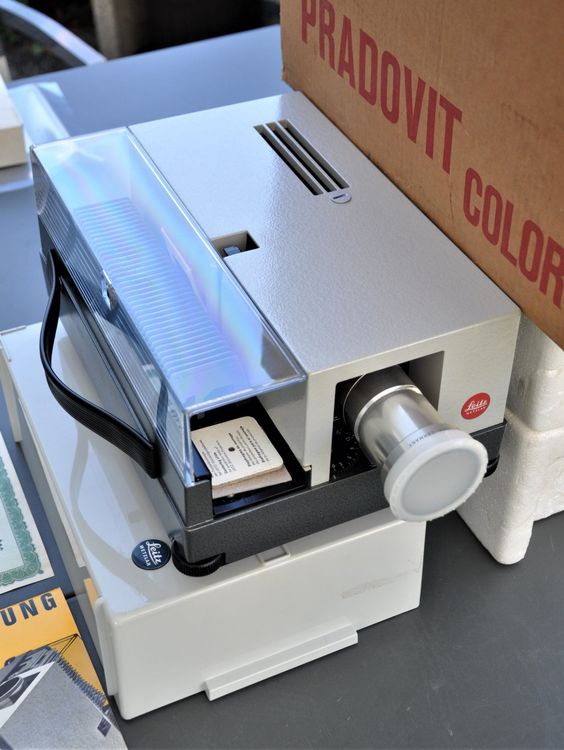 Diaprojektor Leitz Pradovit Color in original Verpackung (Gebraucht) in ...