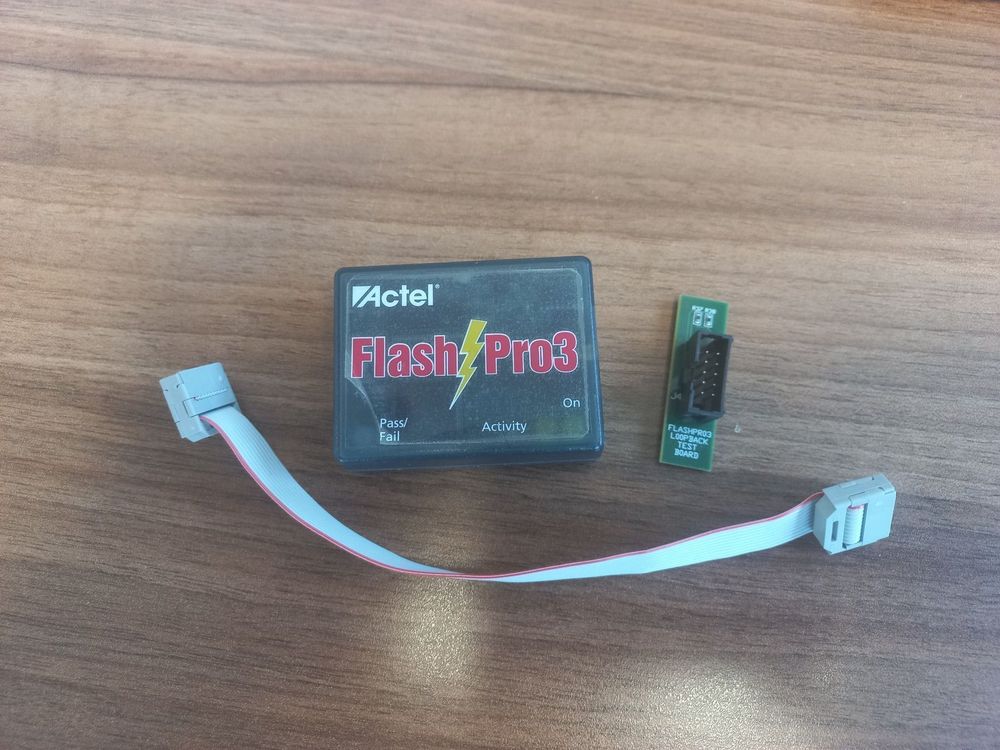 Actel FLASHPRO3 FPGA Programmer mit Kabel und Testadapter (Gebraucht ...