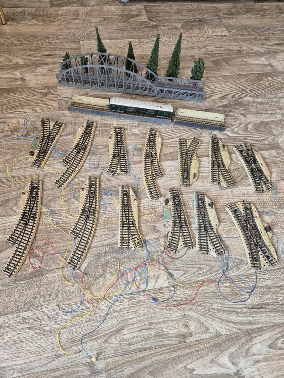 Märklin Modelleisenbahn Schiene 130 Stück (Gebraucht) in Liestal für ...
