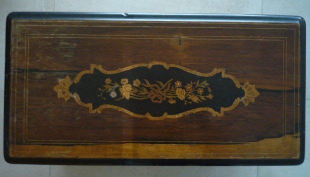 Ancien coffre pour boîte à musique / Alte Truhe f. Musikdose (Gebraucht) in Cortaillod für CHF ...