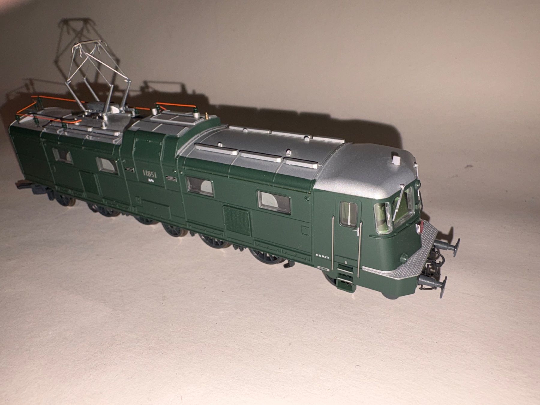 r18: Roco Edition HO GS, digital: Landi Lok Ae 8/14 der SBB (Neu und ...