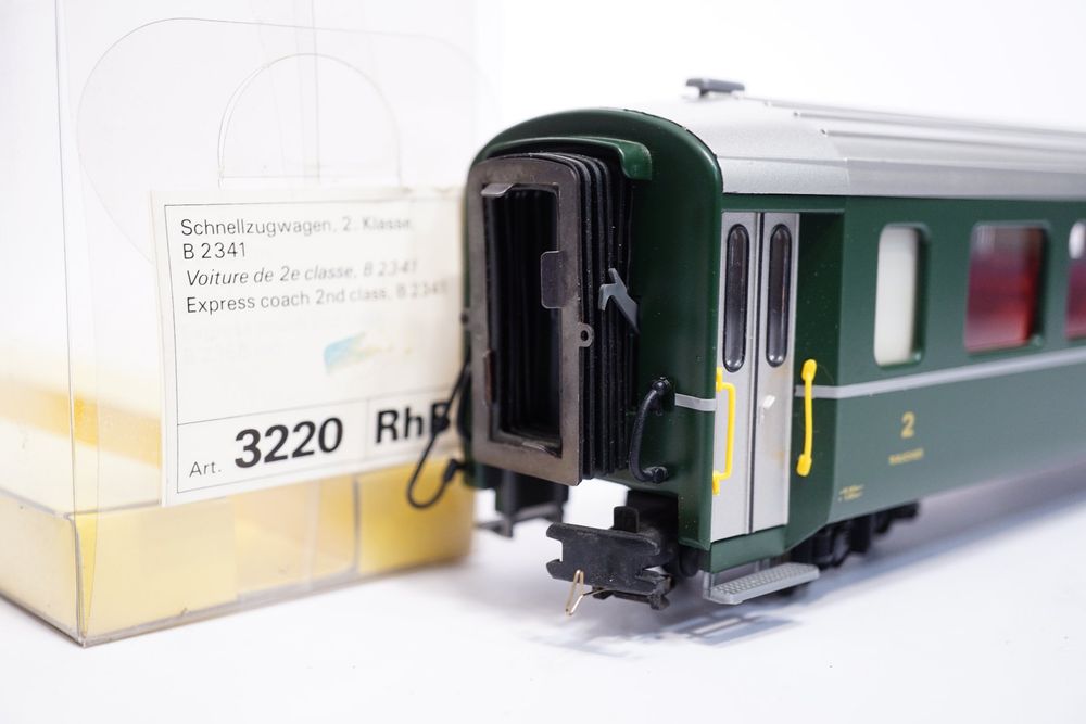 1ß Fama Utz RhB Schnellzugwagen 2. Klasse grün B2341 | Kaufen auf Ricardo