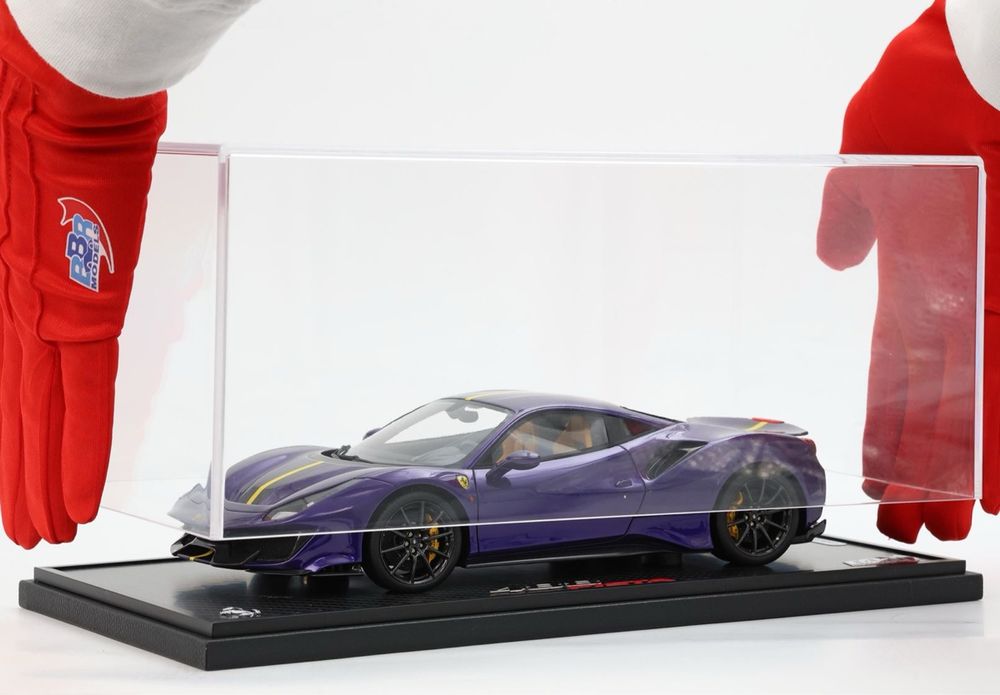 FERRARI 488 PISTA PURPLE AL HUMAID WITH YELLOW-BLACK STRIPE (Neu und ...