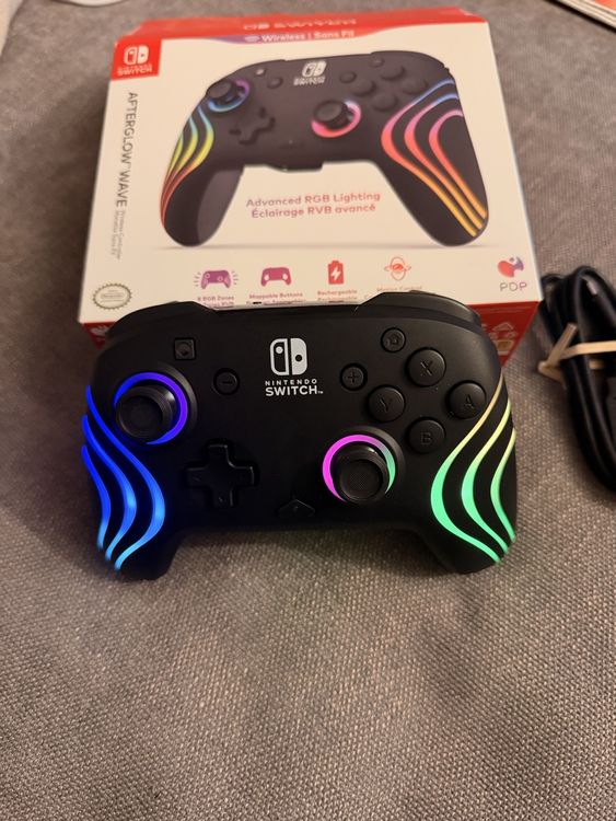 Nintendo Switch Afterglow Wave Controller RGB - Neu! (Neu und ...