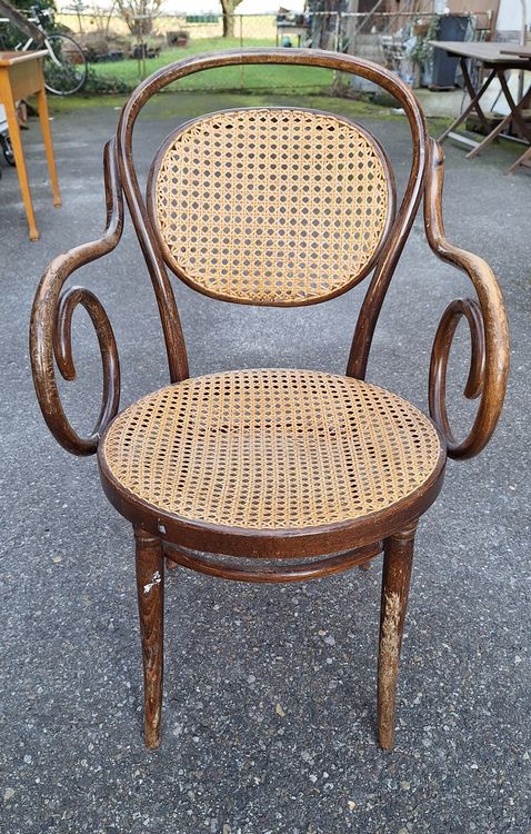 Antiker Stuhl, mit Geflecht.. (Gebraucht) in Weinfelden für CHF 30 – nur Abholung auf Ricardo kaufen